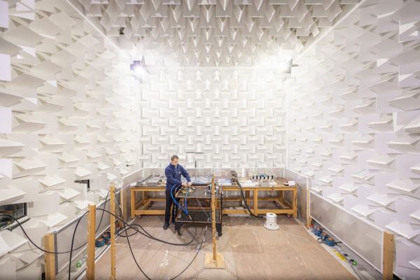 Behind the scenes at BAE Systems Rochester to test fighter pilot ...