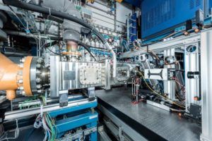 GE and DLR fire up hydrogen combustion testbed for engine conversion ...