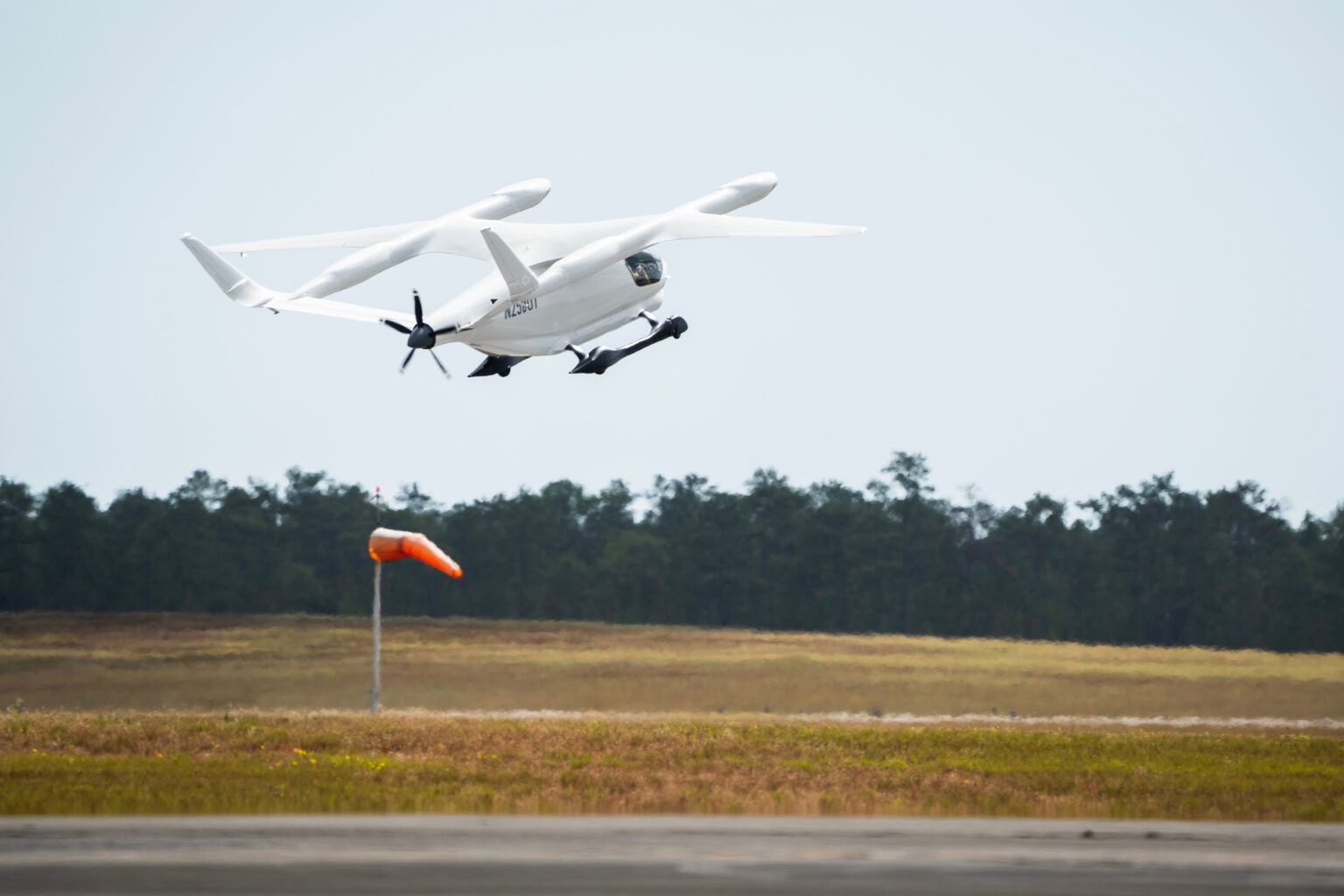 Beta electric aircraft completes first deployment with US Air Force ...