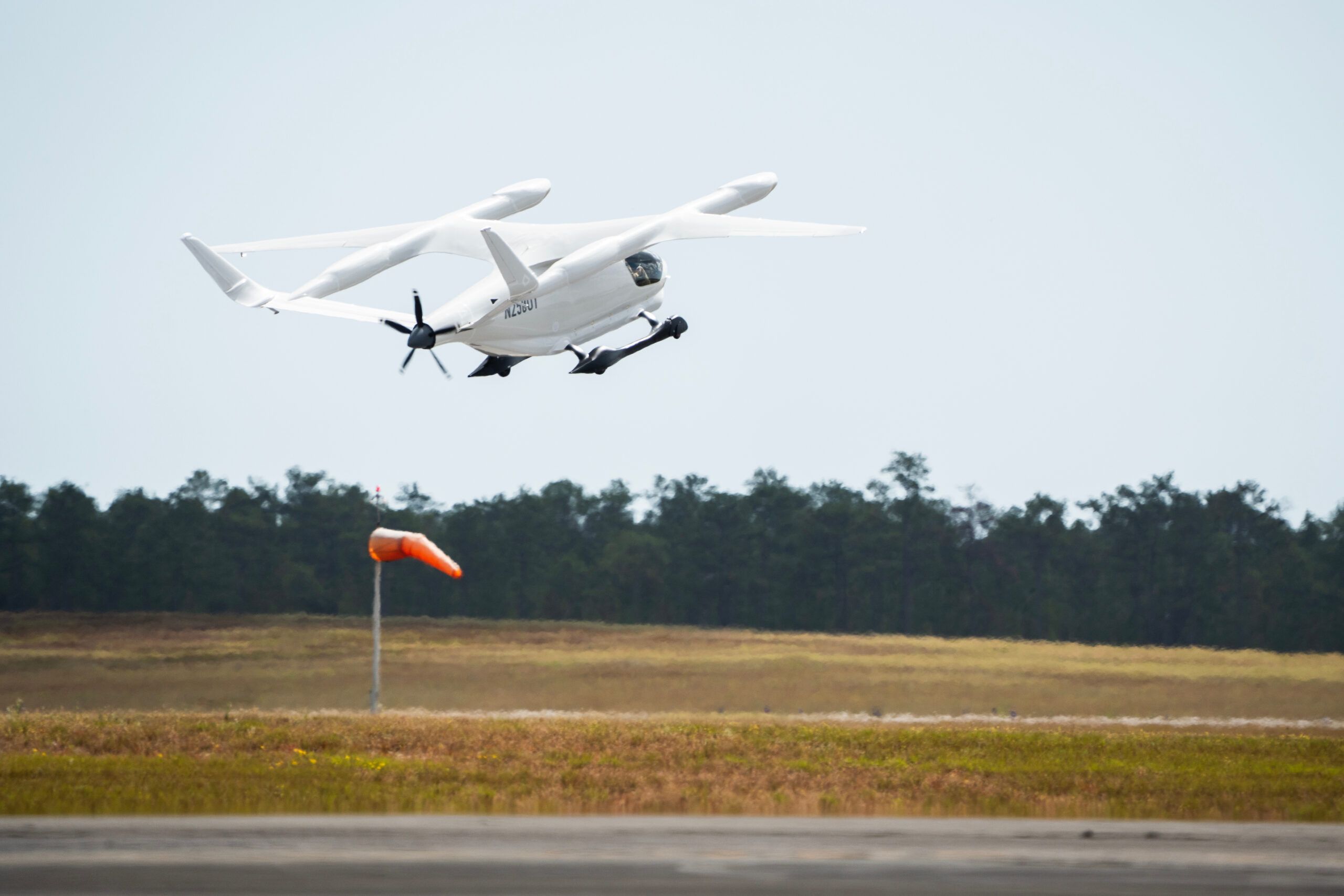 Beta electric aircraft completes first deployment with US Air Force ...