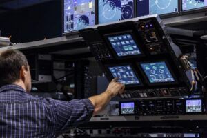 Gulfstream's R&D Labs: Exploring the innovation behind the G400's first ...